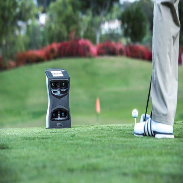 Foresight Sports GCQuad Launch Monitor And Golf Simulator